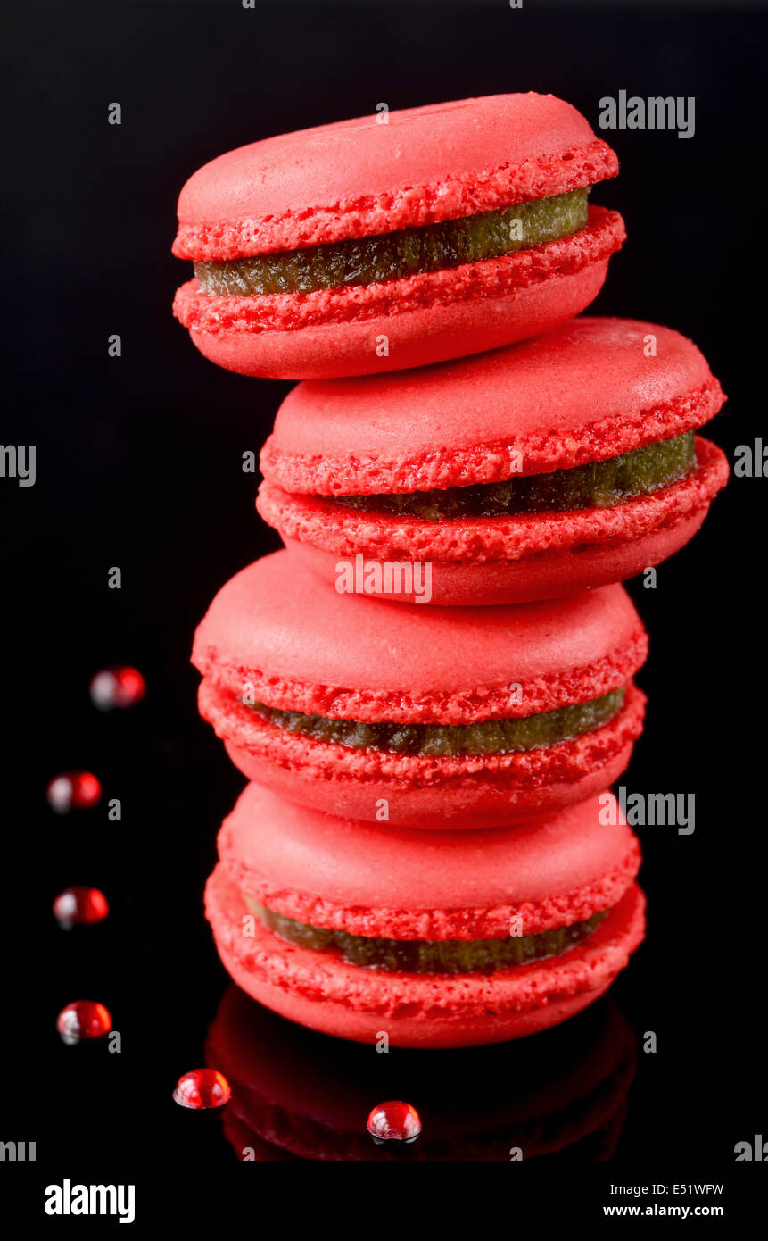 Macaroon stack hi-res stock photography and images - Alamy