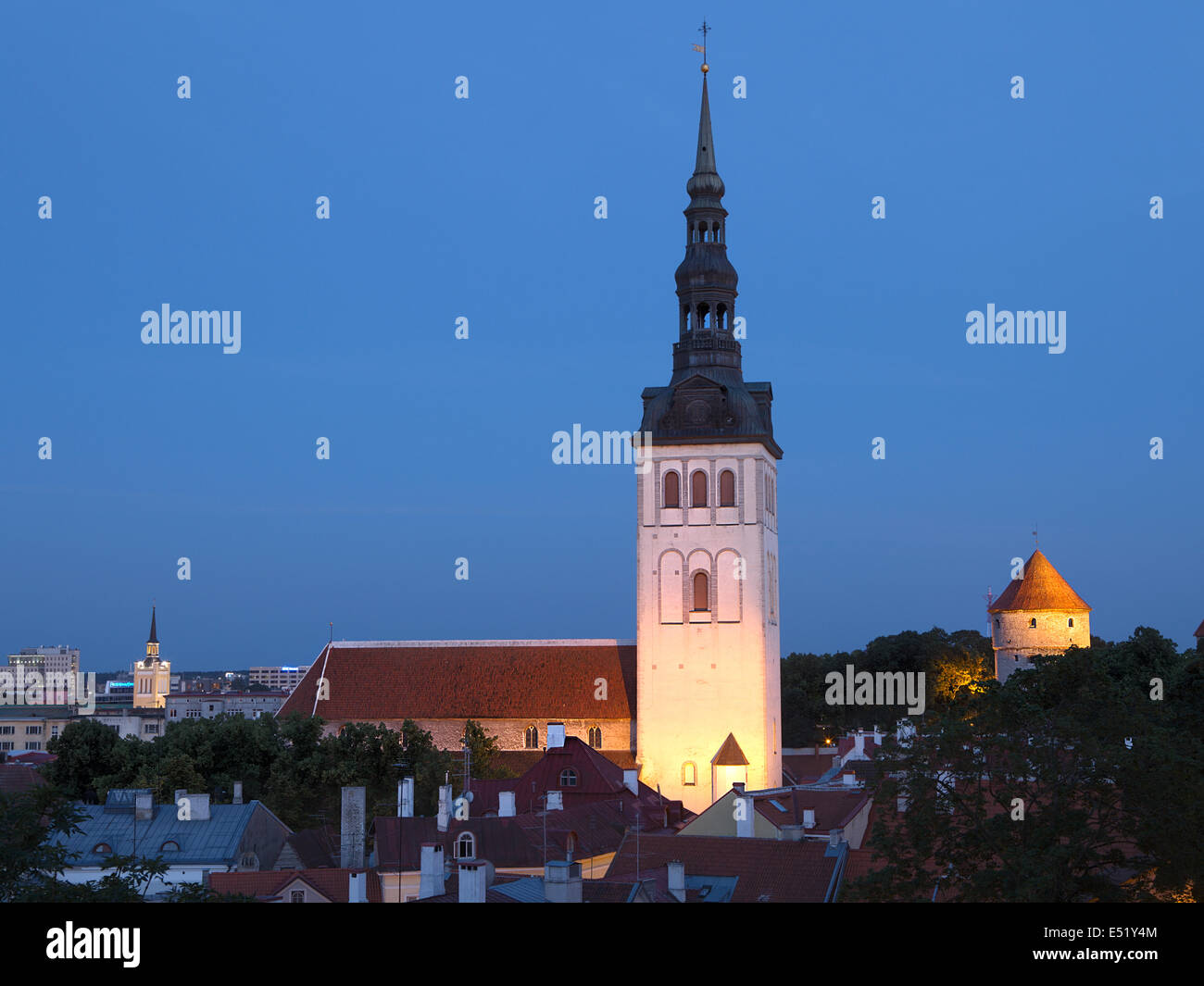 Night church illumination hi-res stock photography and images - Alamy