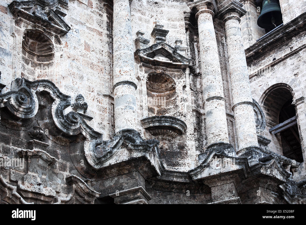 Grey limestone church hi-res stock photography and images - Alamy