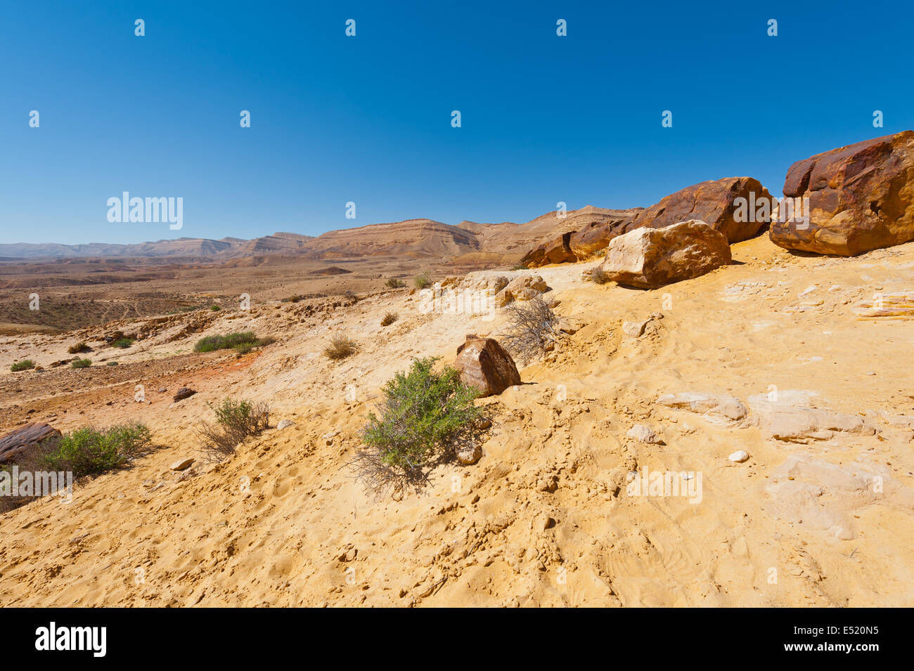 Big desert wilderness hi-res stock photography and images - Alamy