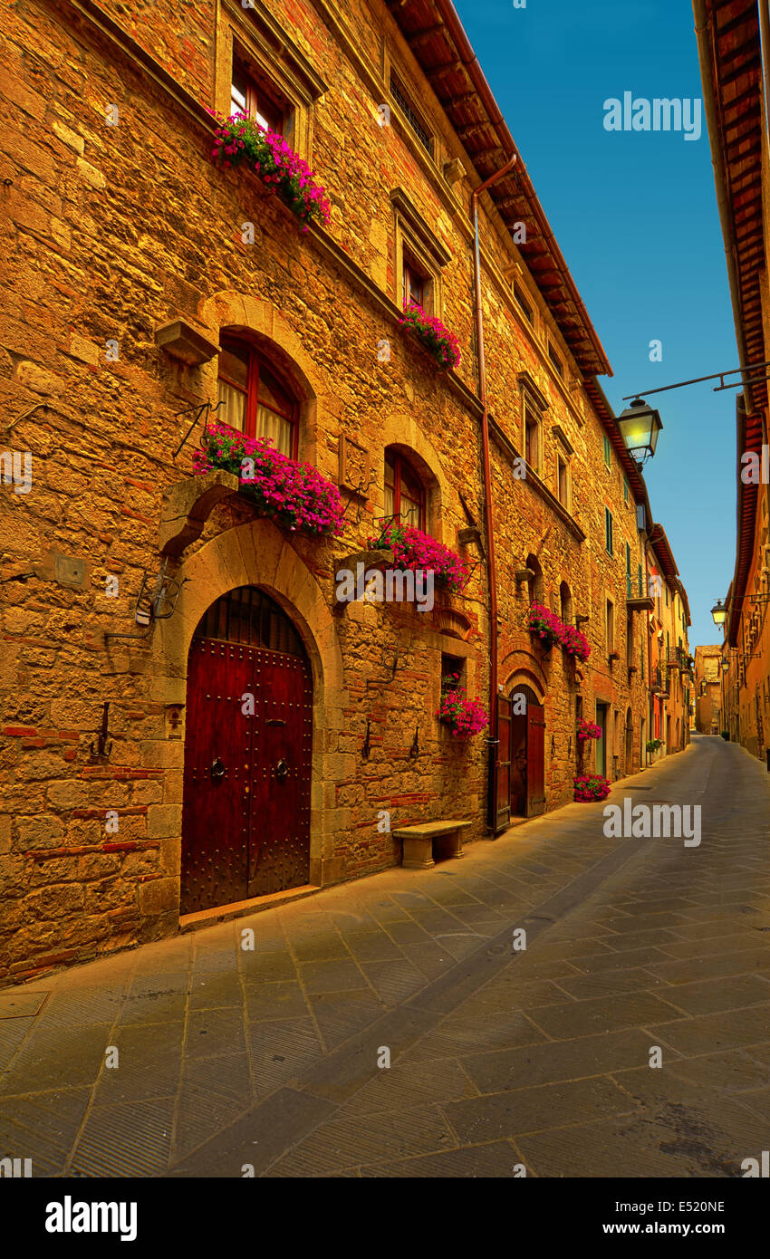 Siena brick pavement hi-res stock photography and images - Alamy