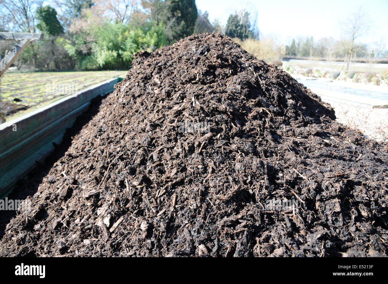 Erde kompost hi-res stock photography and images - Alamy