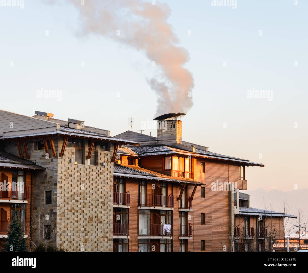 Big house structure hi-res stock photography and images - Alamy