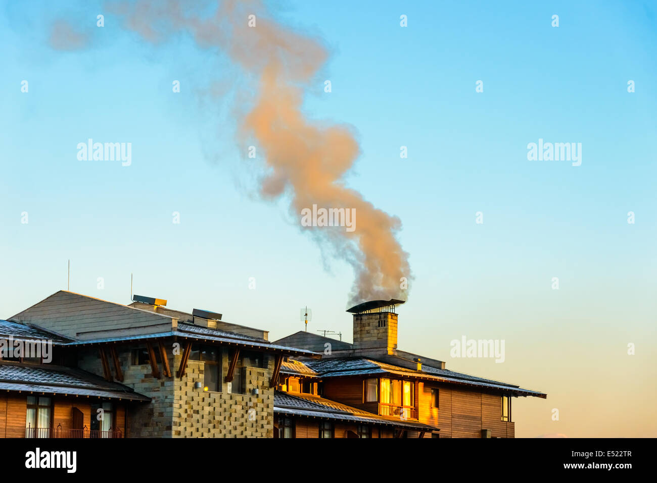 Big house hi-res stock photography and images - Alamy