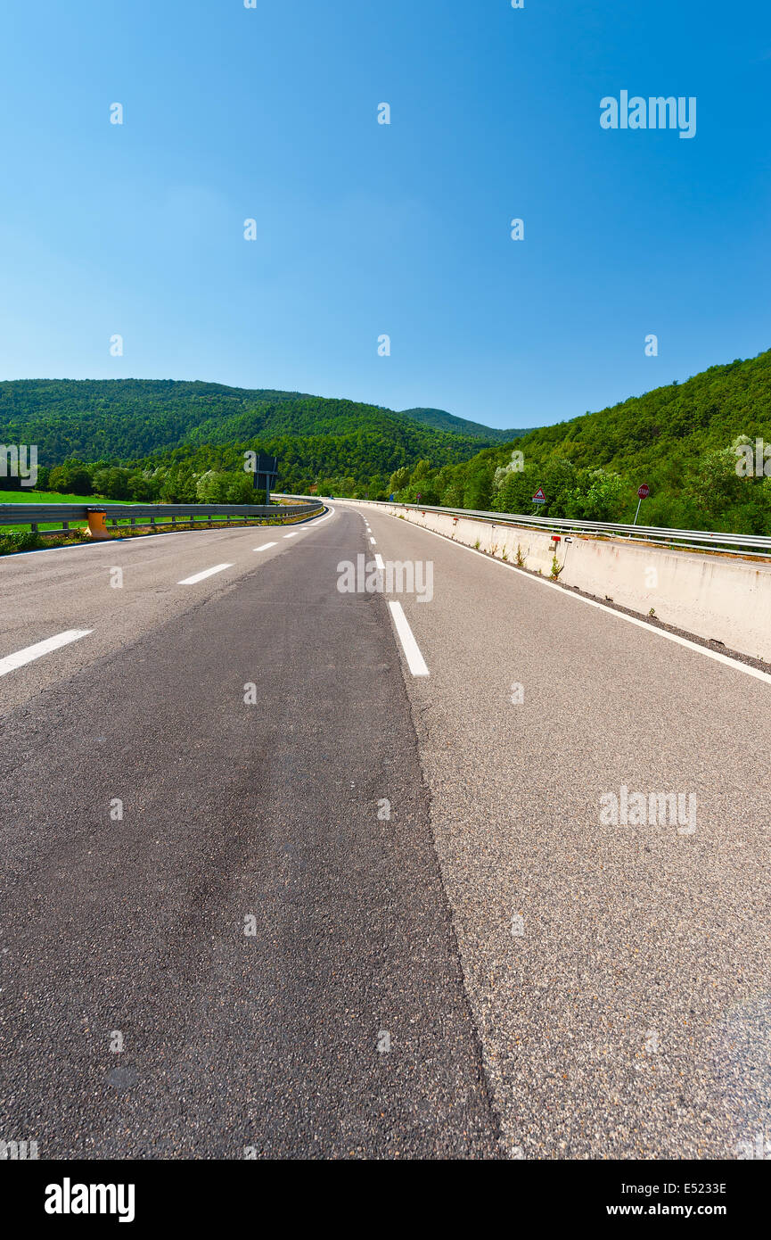 Freeway environment hi-res stock photography and images - Alamy