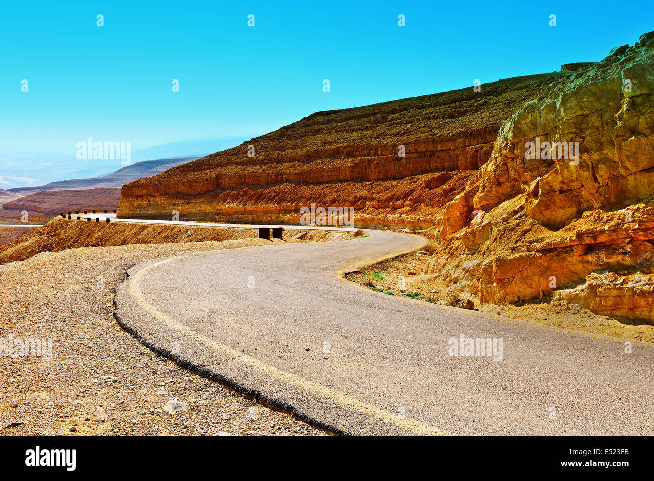 Meandering desert road hi-res stock photography and images - Alamy