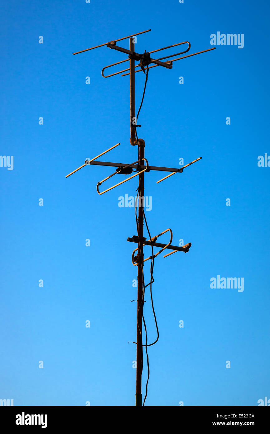Old tv ariel hi-res stock photography and images - Alamy