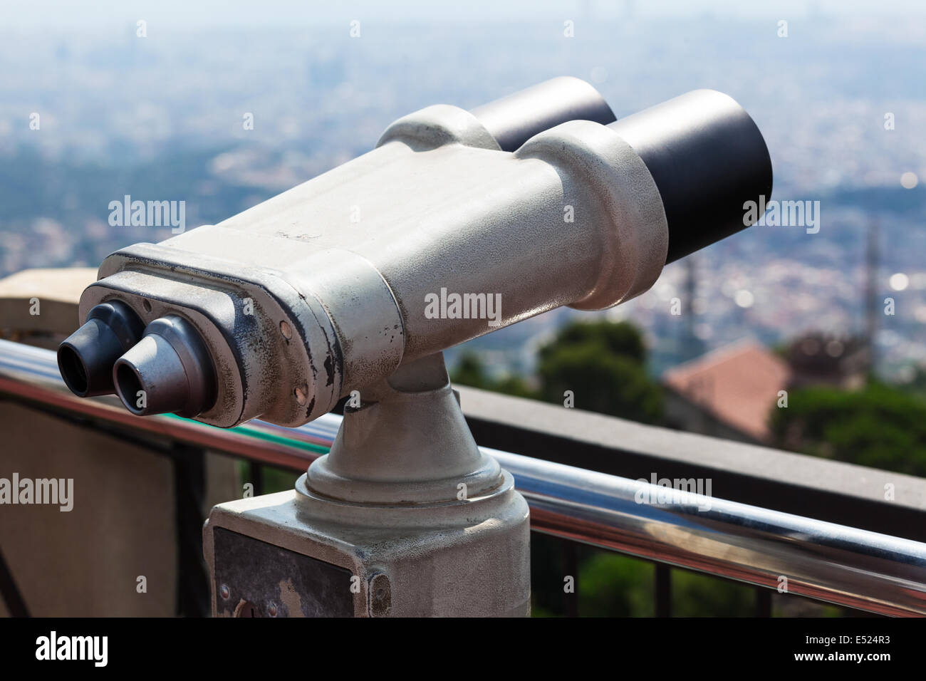 old device for observing Stock Photo - Alamy