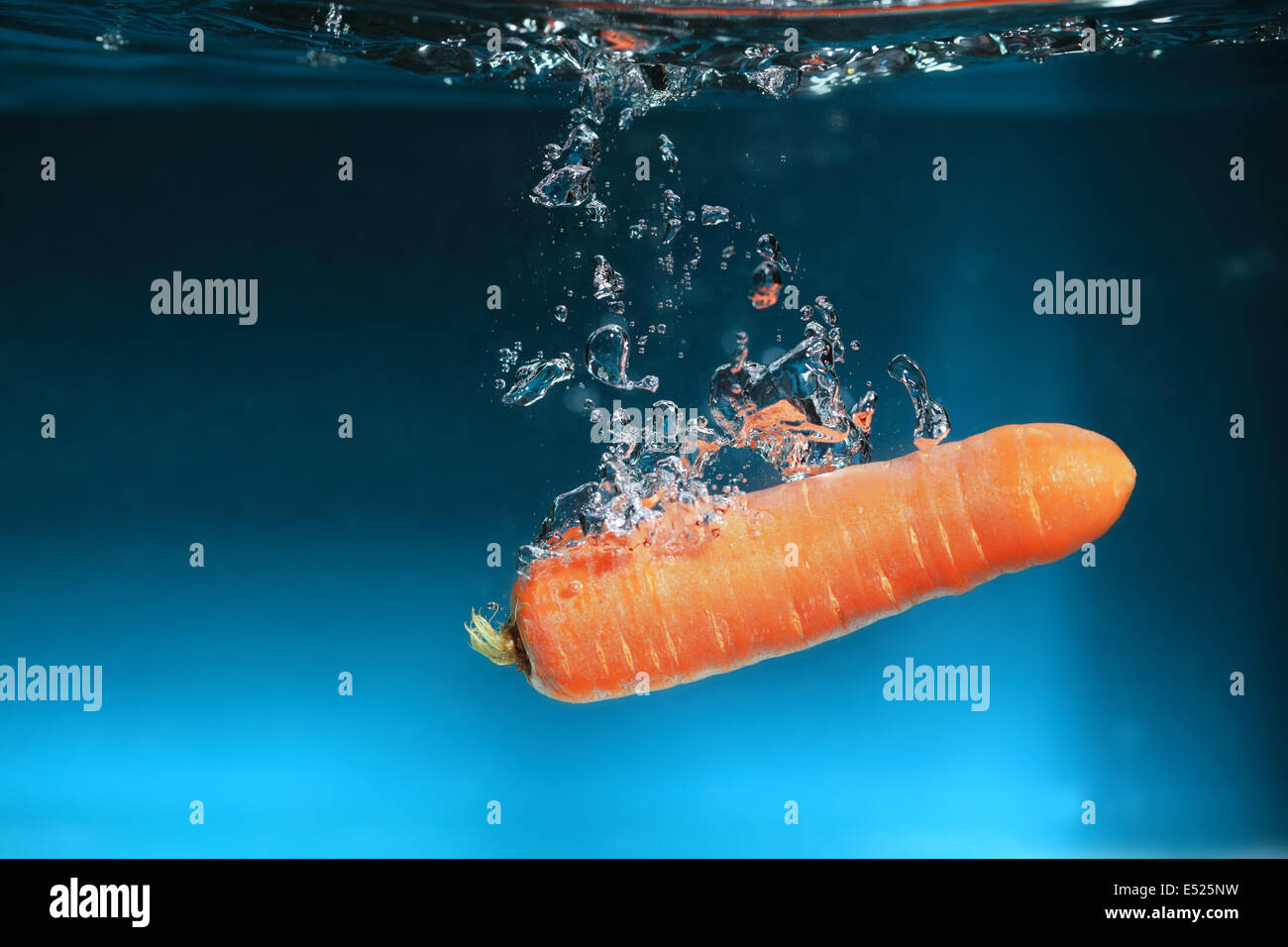 Splash in the water hi-res stock photography and images - Alamy