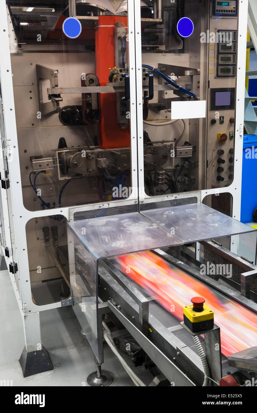 Conveyor belt factory computer hi-res stock photography and images - Alamy