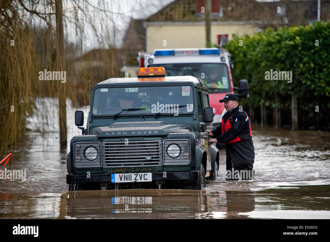 Search and rescue land rover hi-res stock photography and images - Alamy