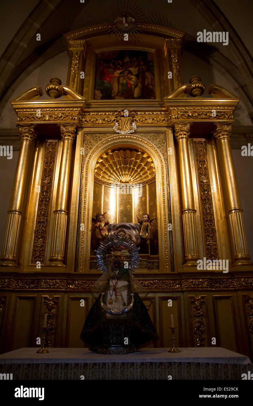 Golden Chapel, figures and paintings of gothic style Stock Photo - Alamy
