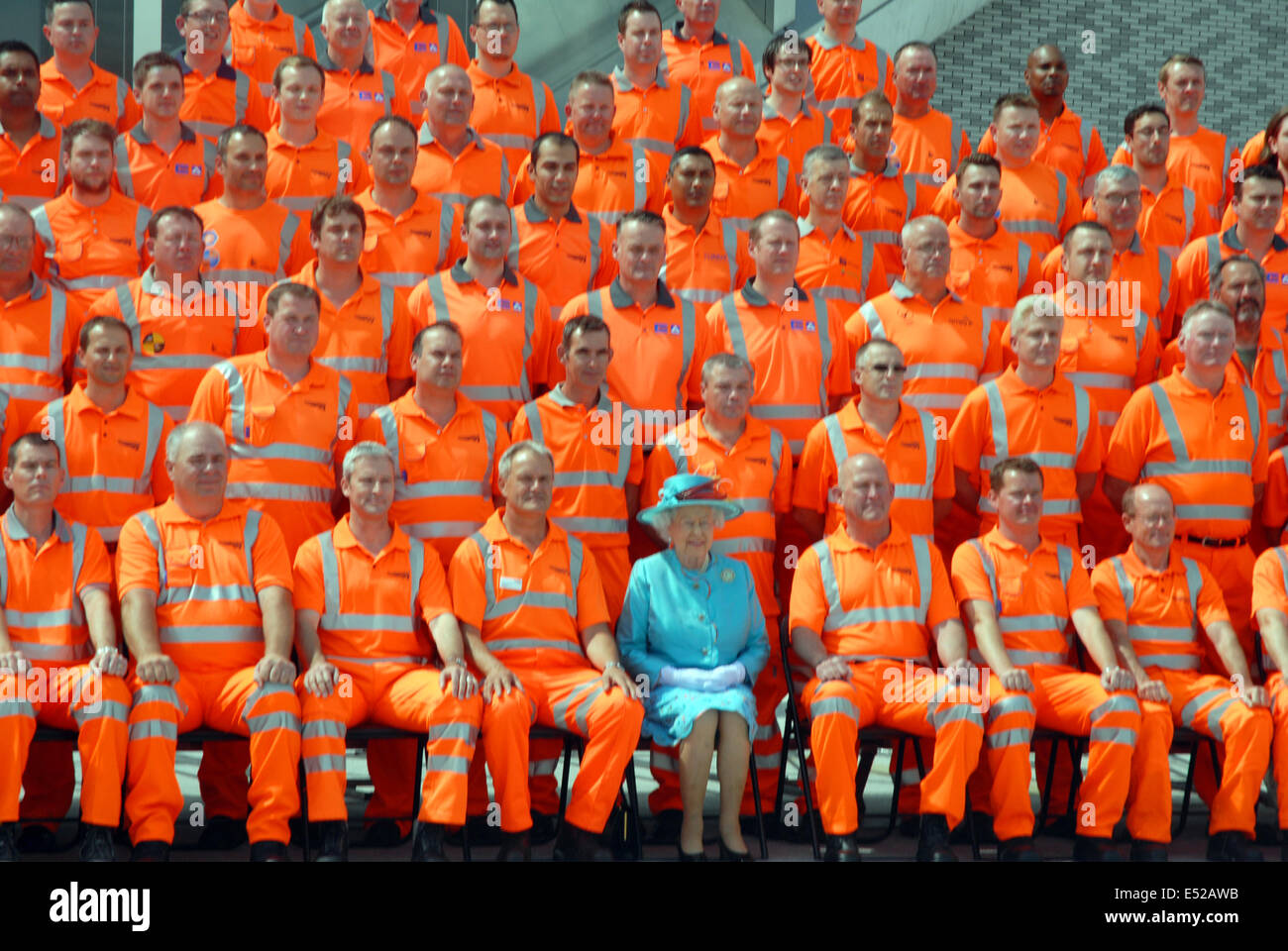 Queen elizabeth reading station hi-res stock photography and images - Alamy