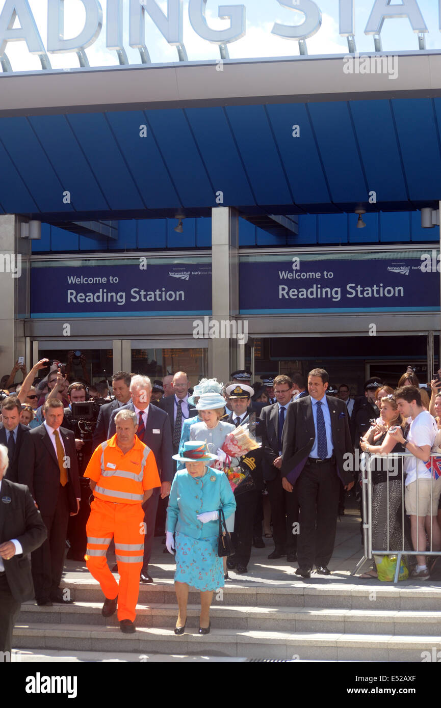Reading, Berkshire, UK. 17th July, 2014. Queen Elizabeth II opens ...