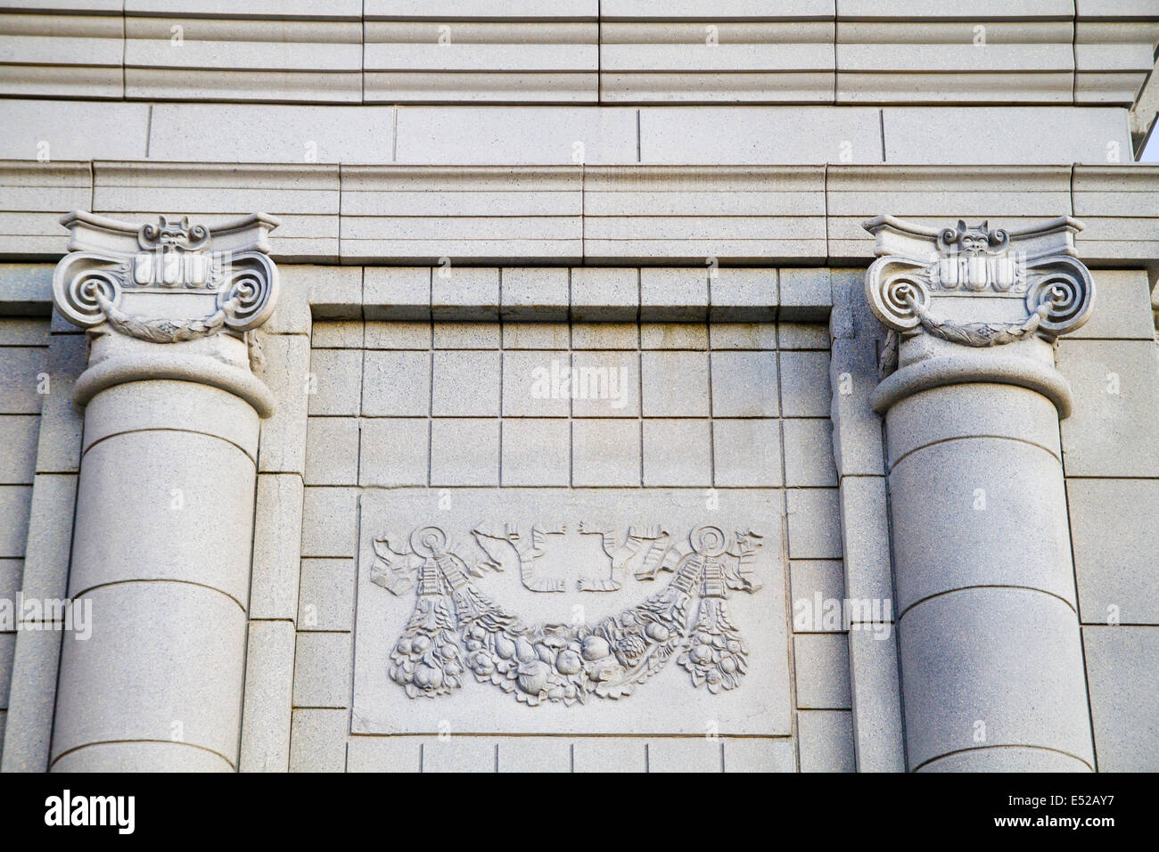 Classical Columns, Pillar, Architecture, Building, Roof Stock Photo - Alamy