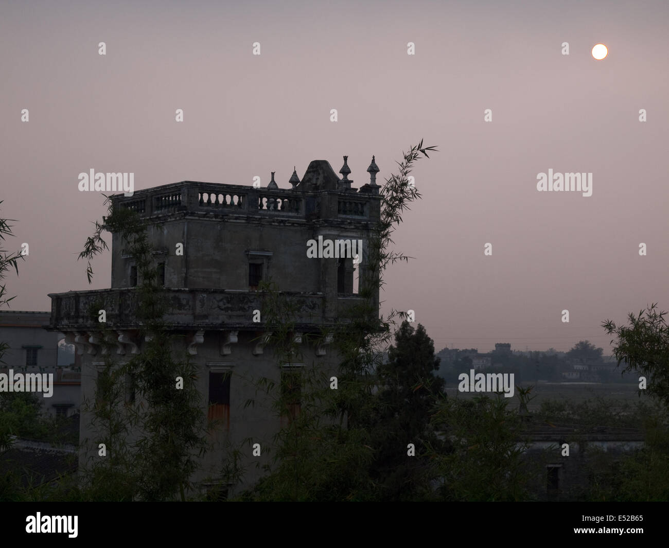 Kaiping Diaolou, Historic building Stock Photo - Alamy