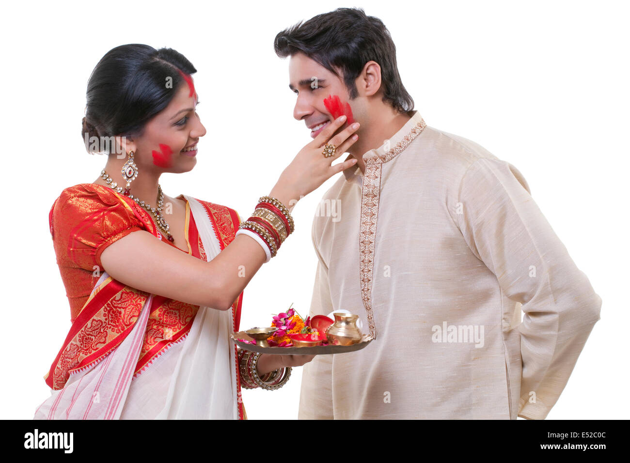 Woman applying sindoor hi-res stock photography and images - Alamy