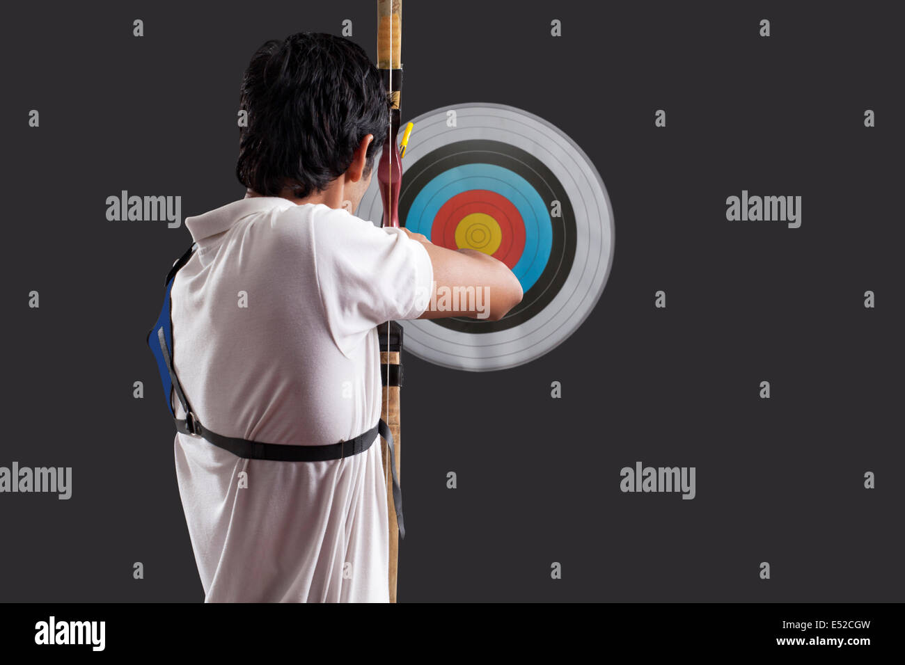 Aiming target hi-res stock photography and images - Alamy