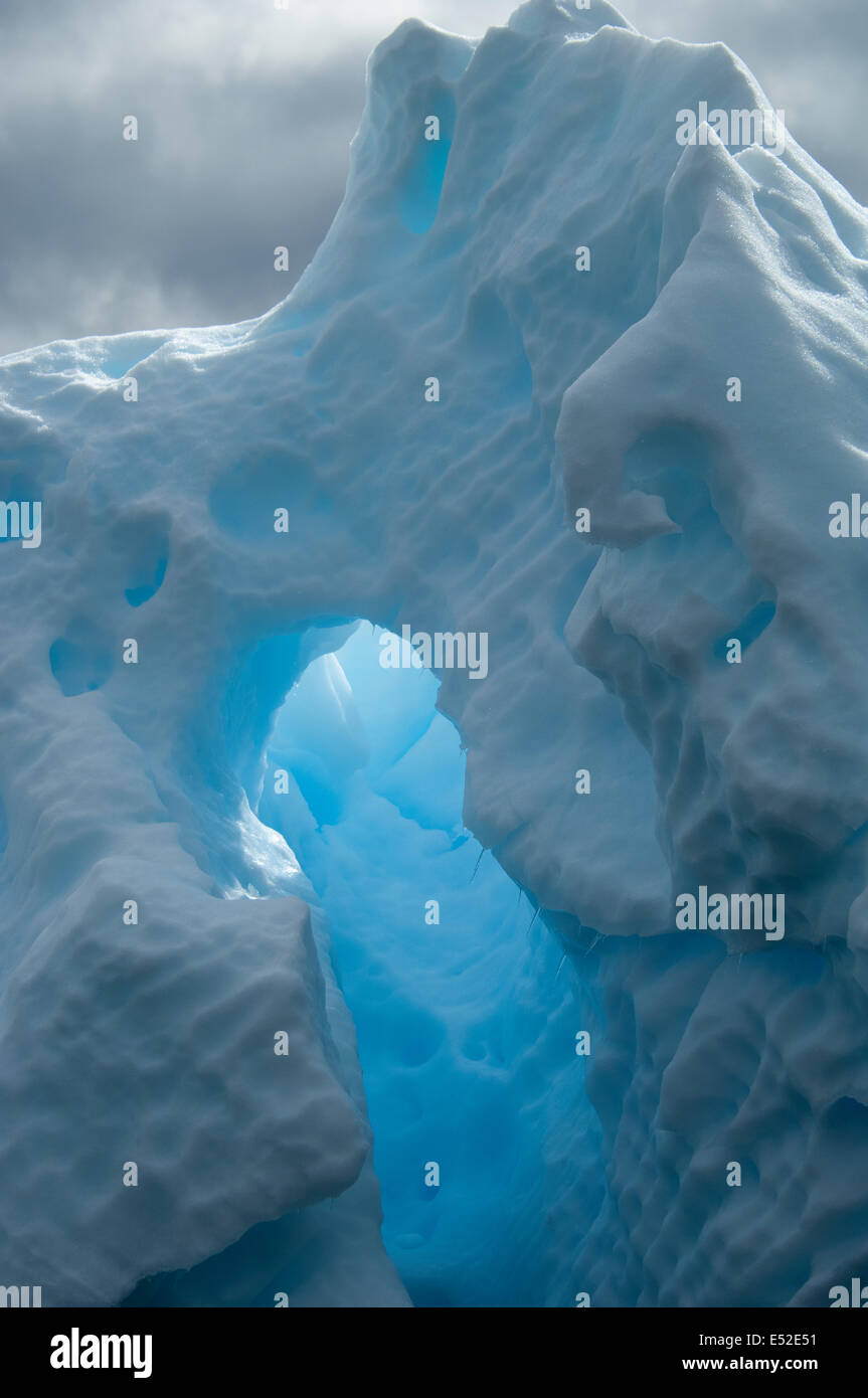 Ice berg arch hi-res stock photography and images - Alamy