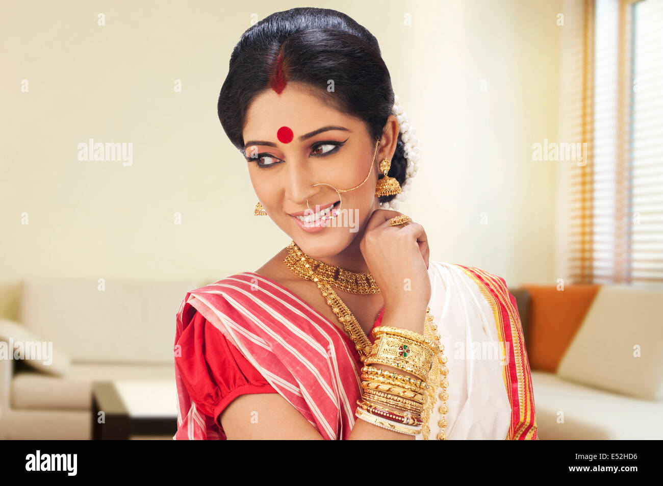 Bengali woman smiling Stock Photo - Alamy