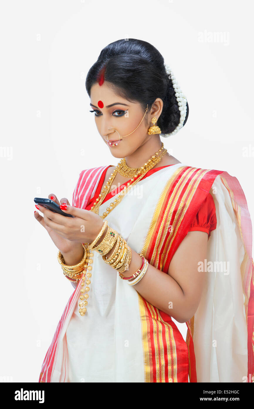 Bengali woman with mobile phone Stock Photo - Alamy