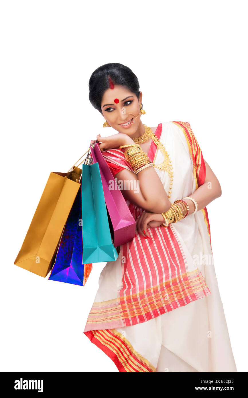 Bengali woman carrying shopping bags hi-res stock photography and ...