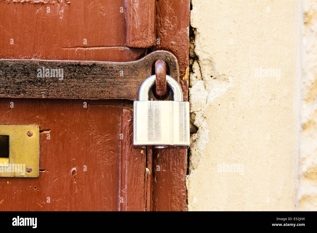 Medieval lock and key hi-res stock photography and images - Alamy