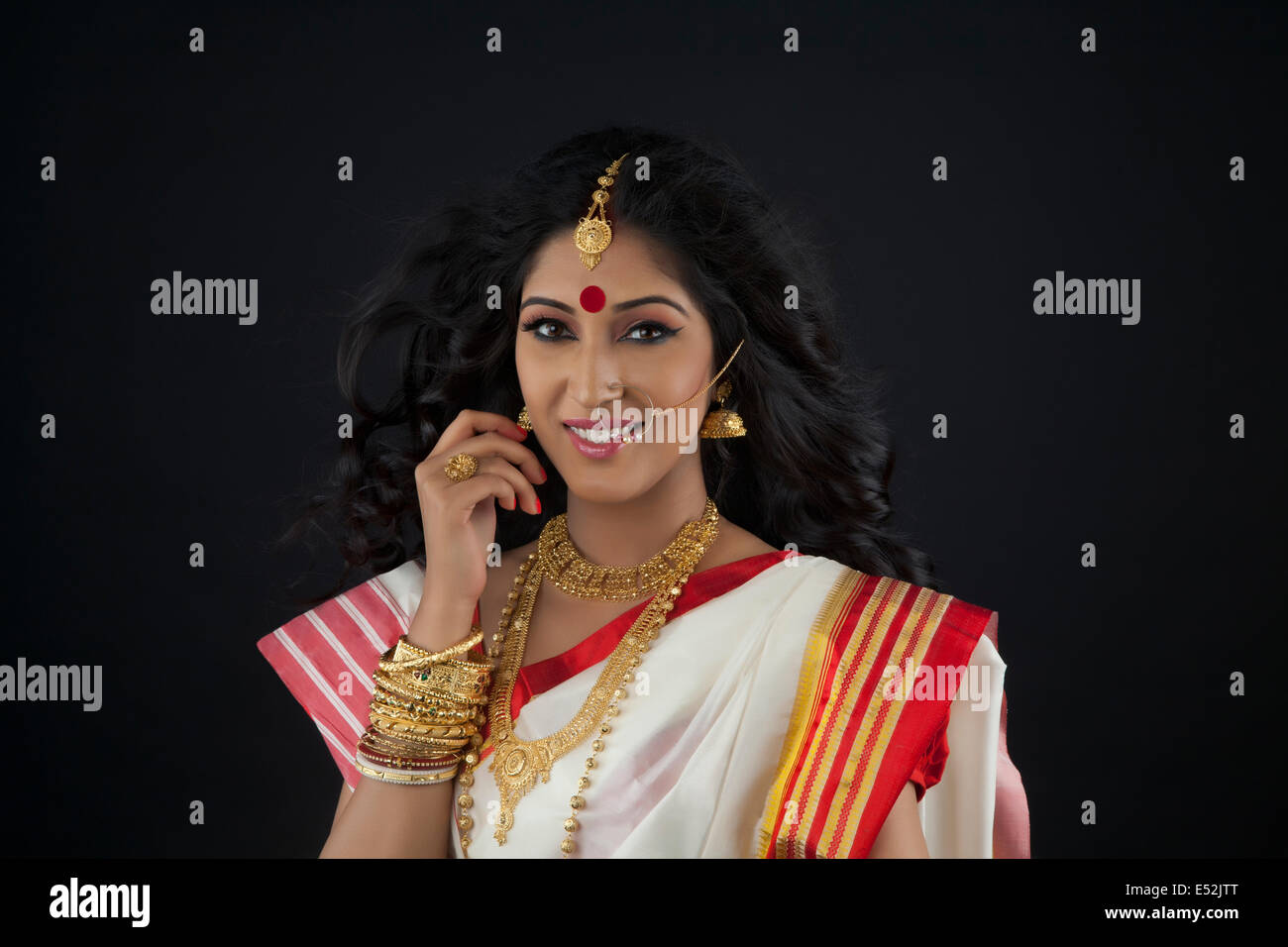 Portrait of a Bengali woman smiling Stock Photo - Alamy