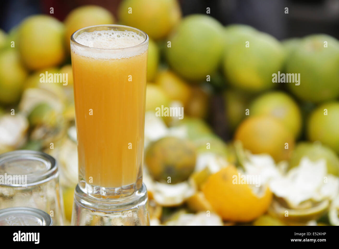 Fresh fruit juice display hi-res stock photography and images - Alamy