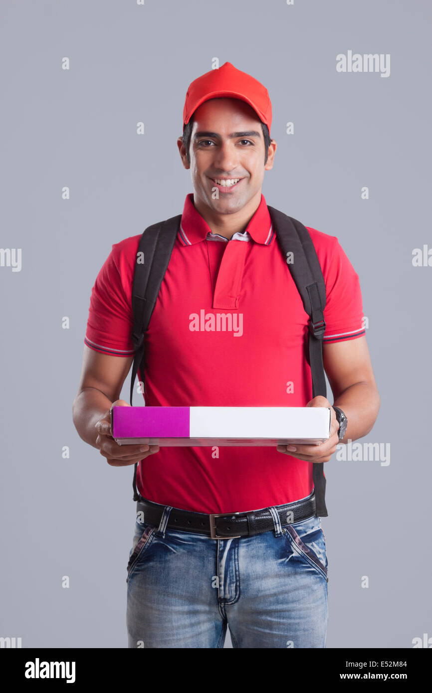 Pizza delivery man hi-res stock photography and images - Alamy