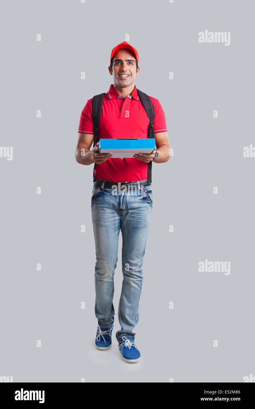 Pizza delivery man hi-res stock photography and images - Alamy
