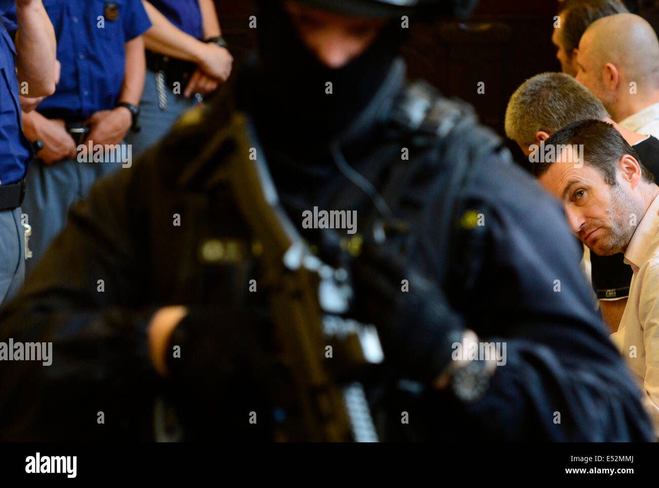 Rich gang hi-res stock photography and images - Alamy