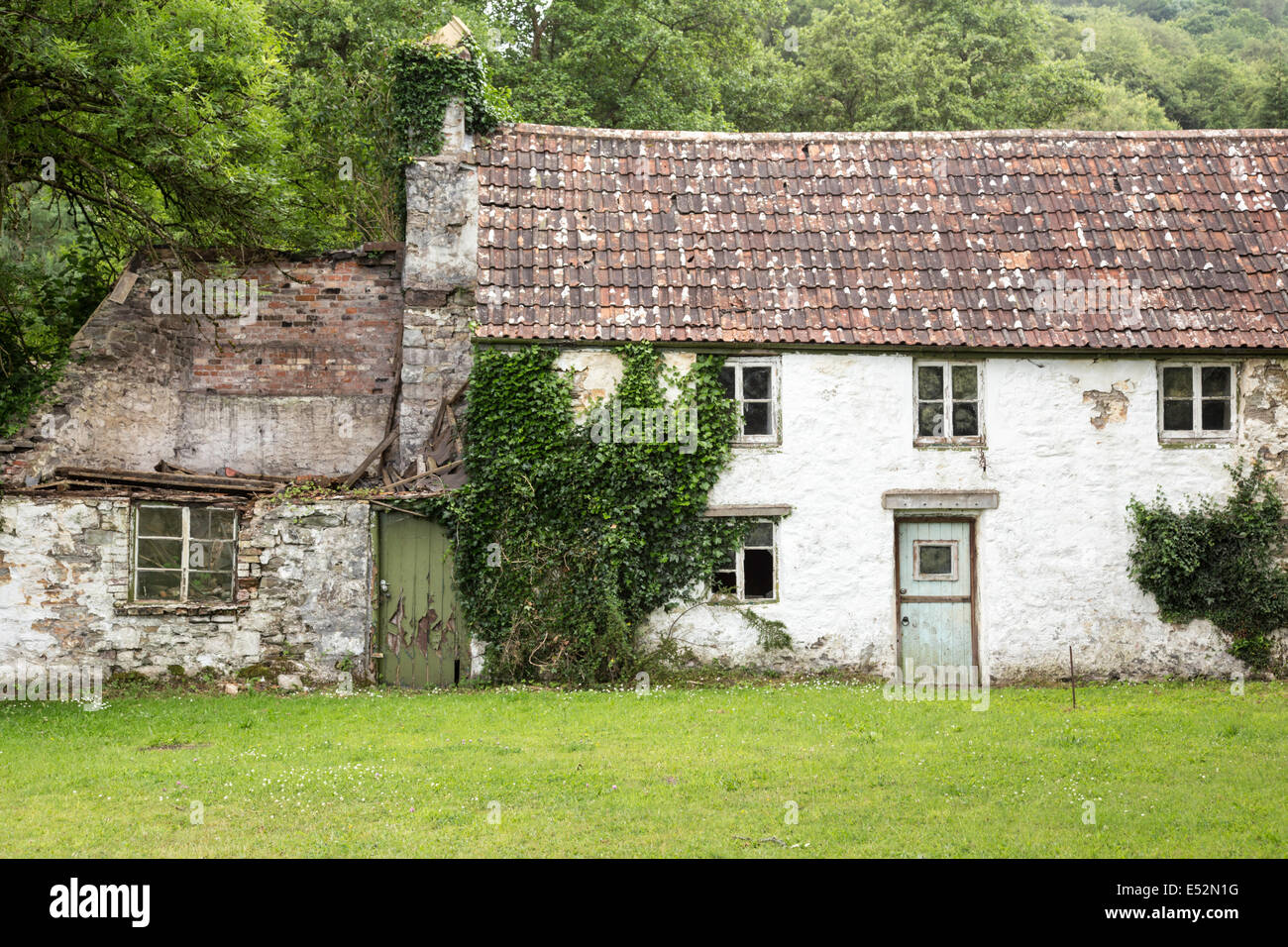 Welsh stone cottage hi-res stock photography and images - Alamy