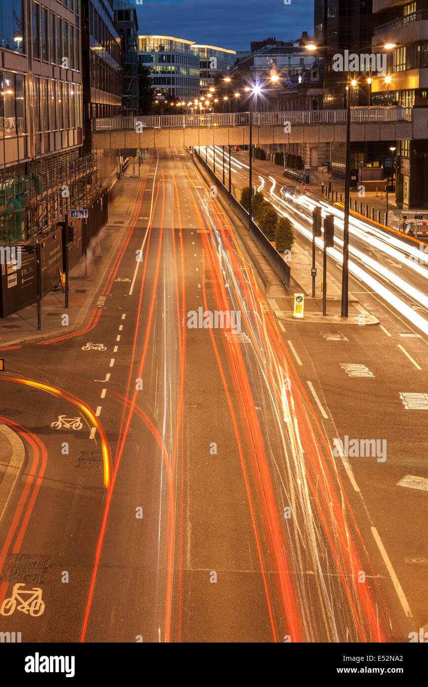 Traffic lights street england hi-res stock photography and images - Alamy