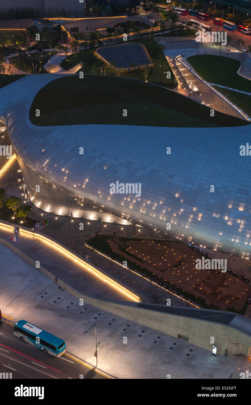 Design plaza hi-res stock photography and images - Alamy