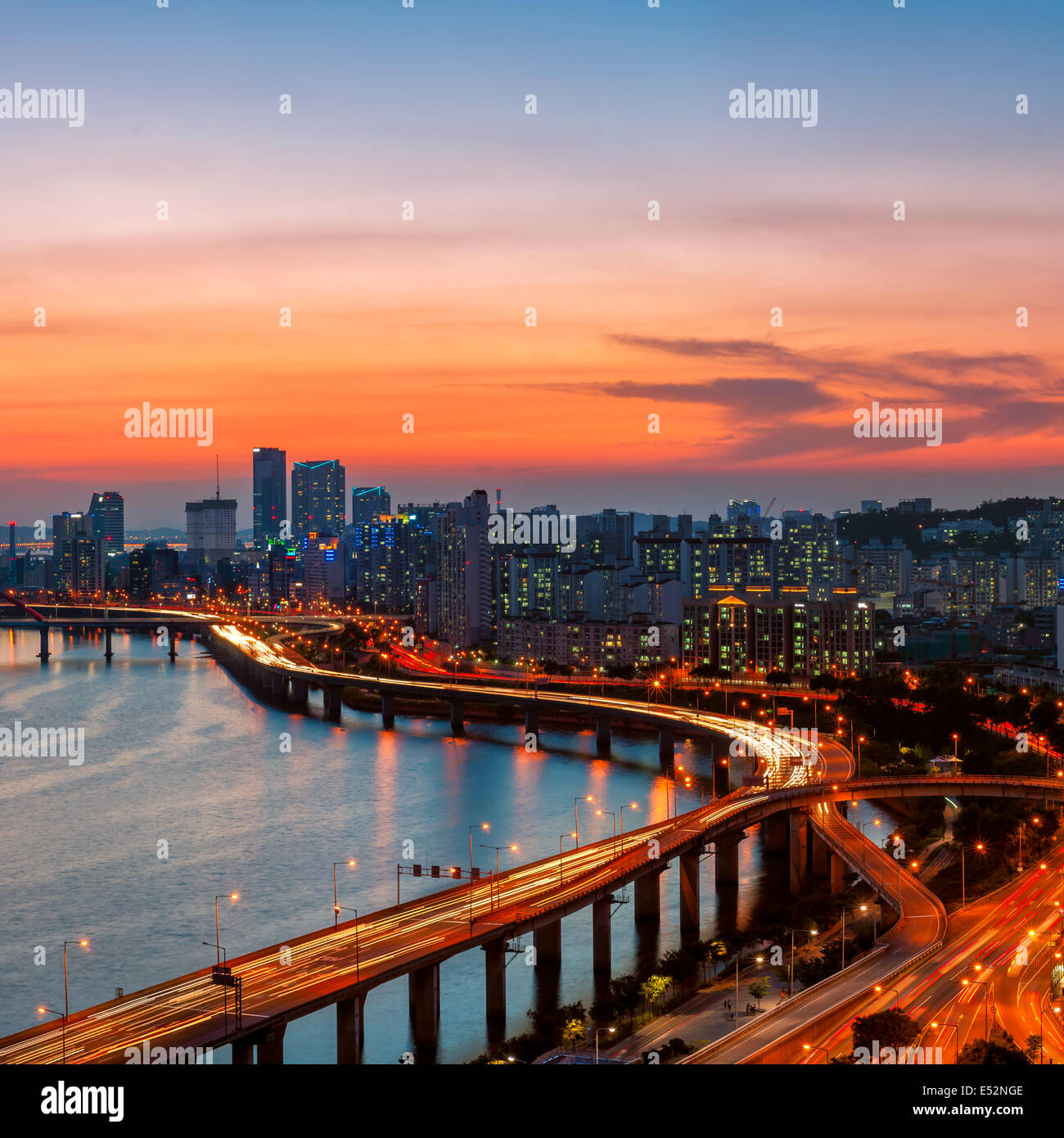 Cityscape seoul yeouido hi-res stock photography and images - Alamy