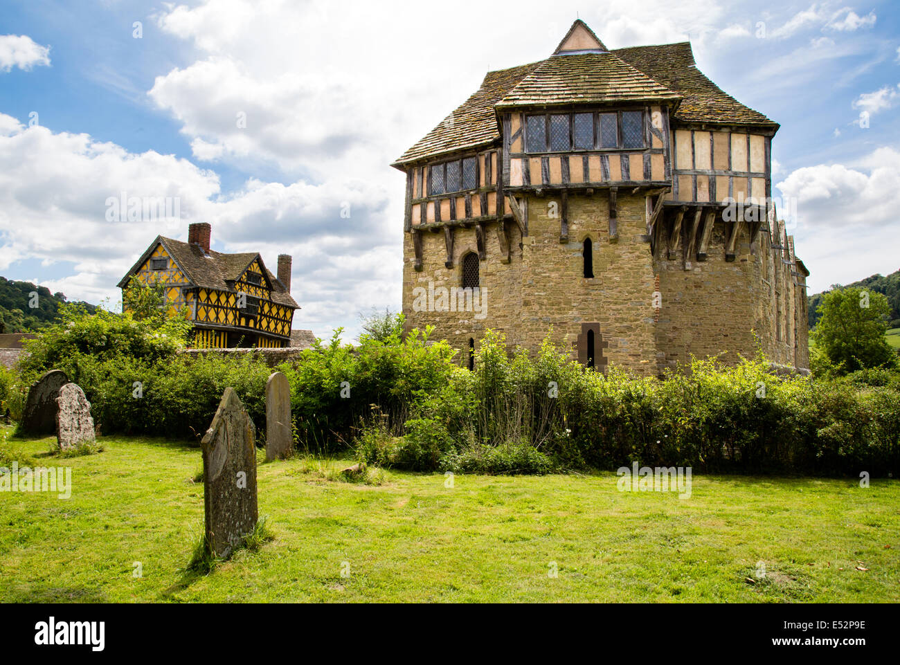 Stokesay castle hi-res stock photography and images - Alamy