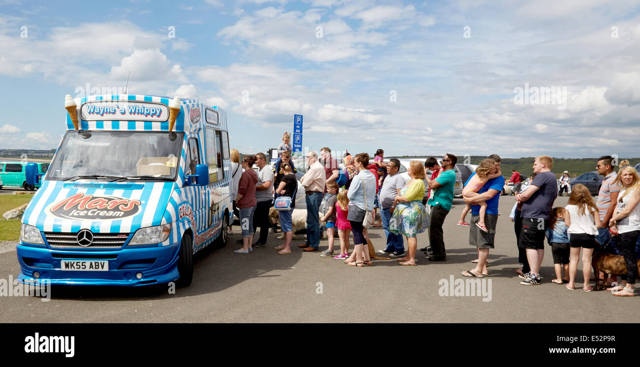 Ice cream van queue hi-res stock photography and images - Alamy