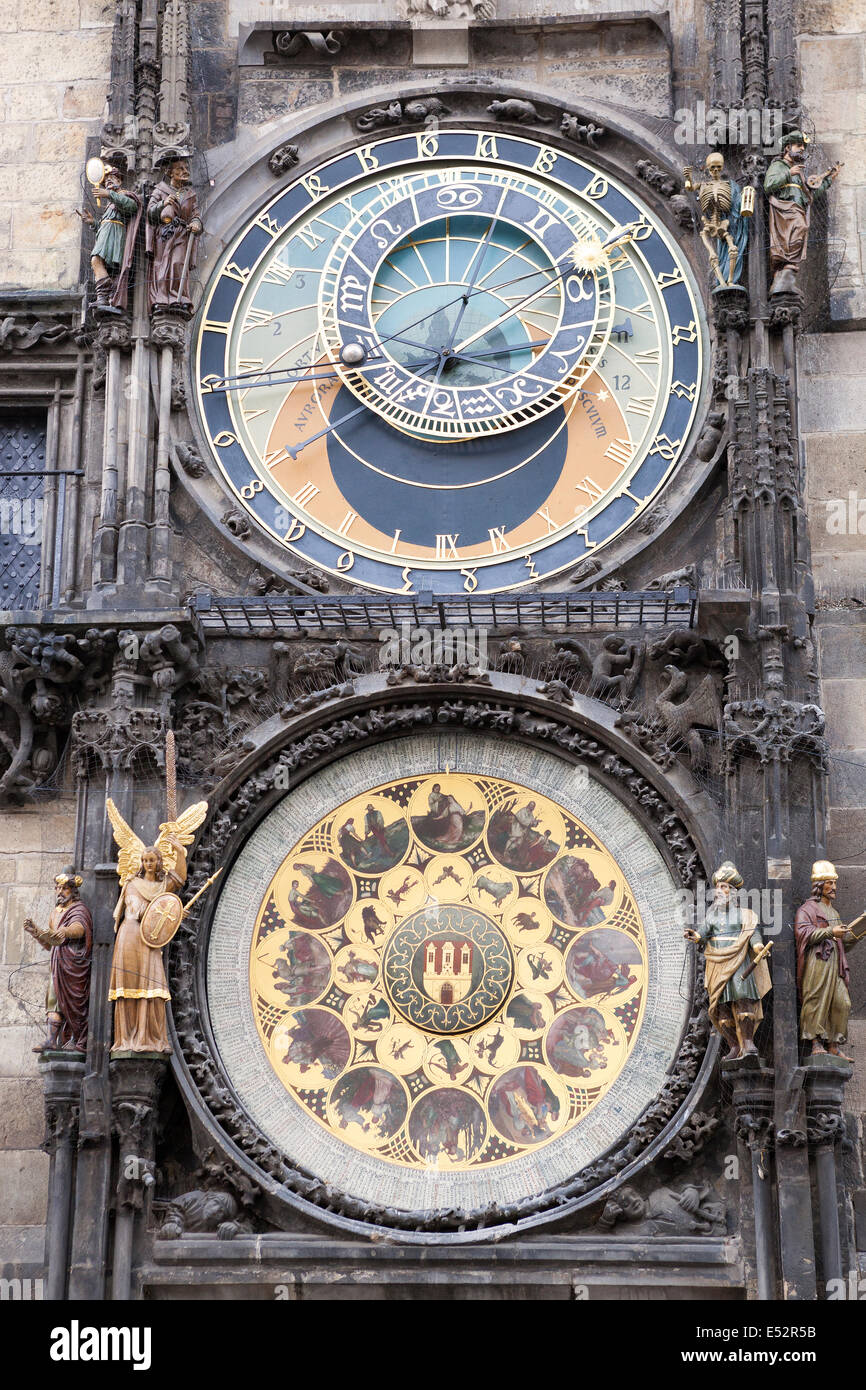 Ancient babylonian sundial hi-res stock photography and images - Alamy
