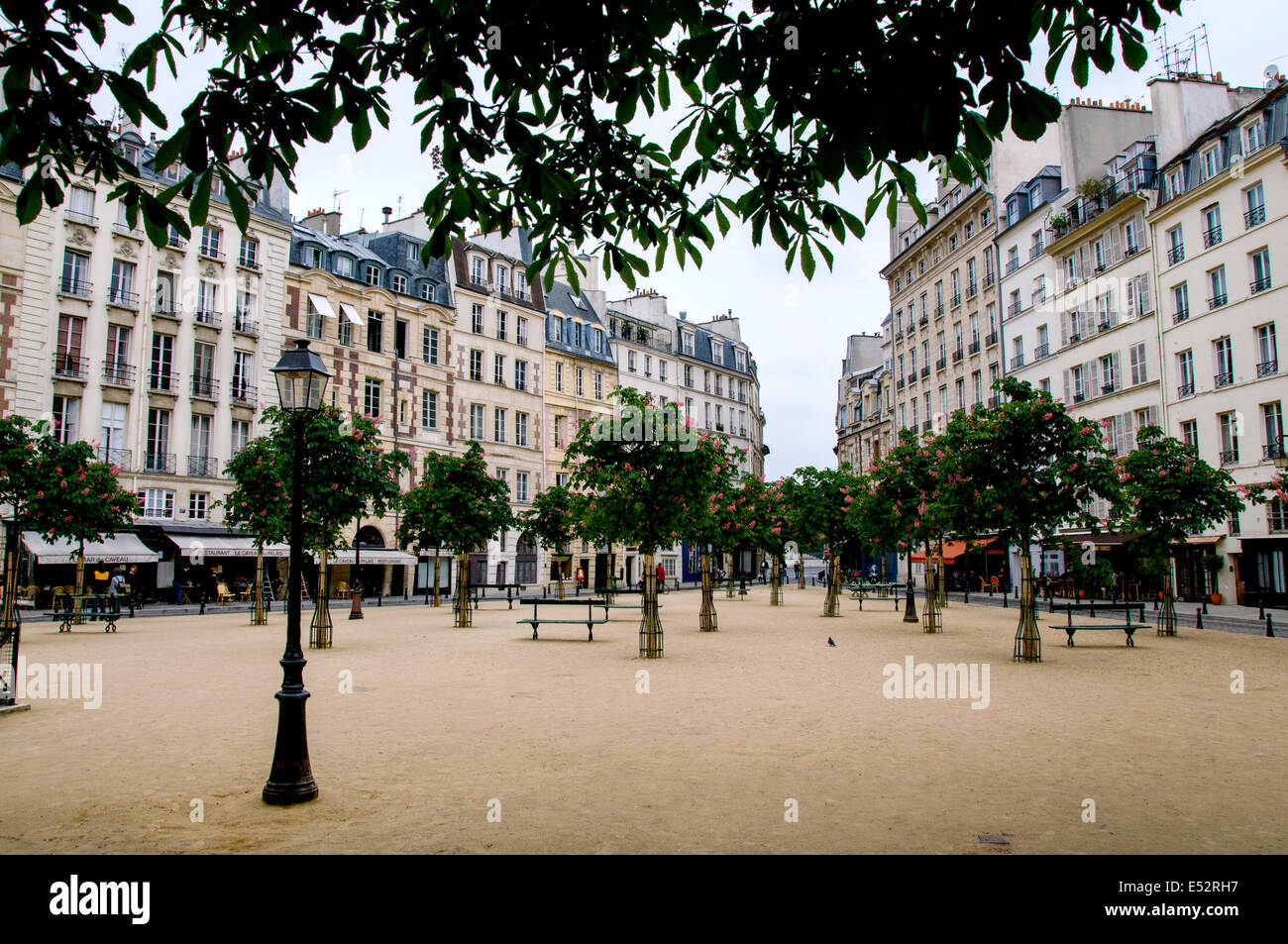Square de la place Dauphine Paris France Stock Photo - Alamy