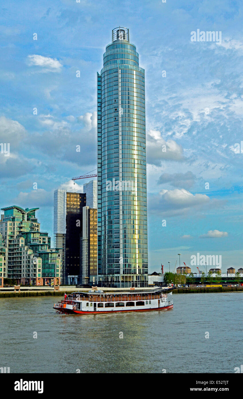 The St. George Wharf Tower (Vauxhall Tower) part of the St George Wharf ...