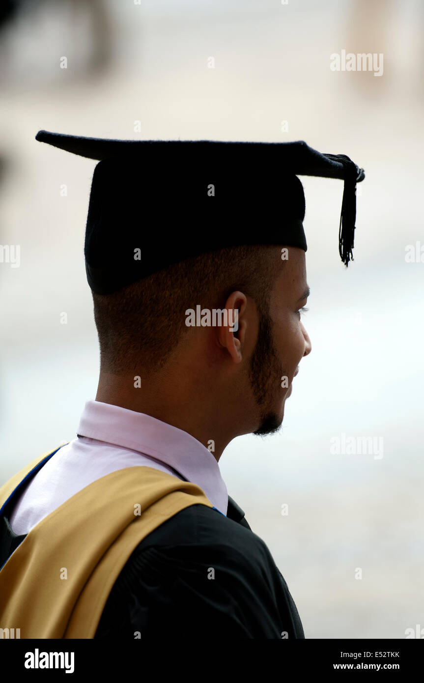 Coventry University Graduation High Resolution Stock Photography and ...