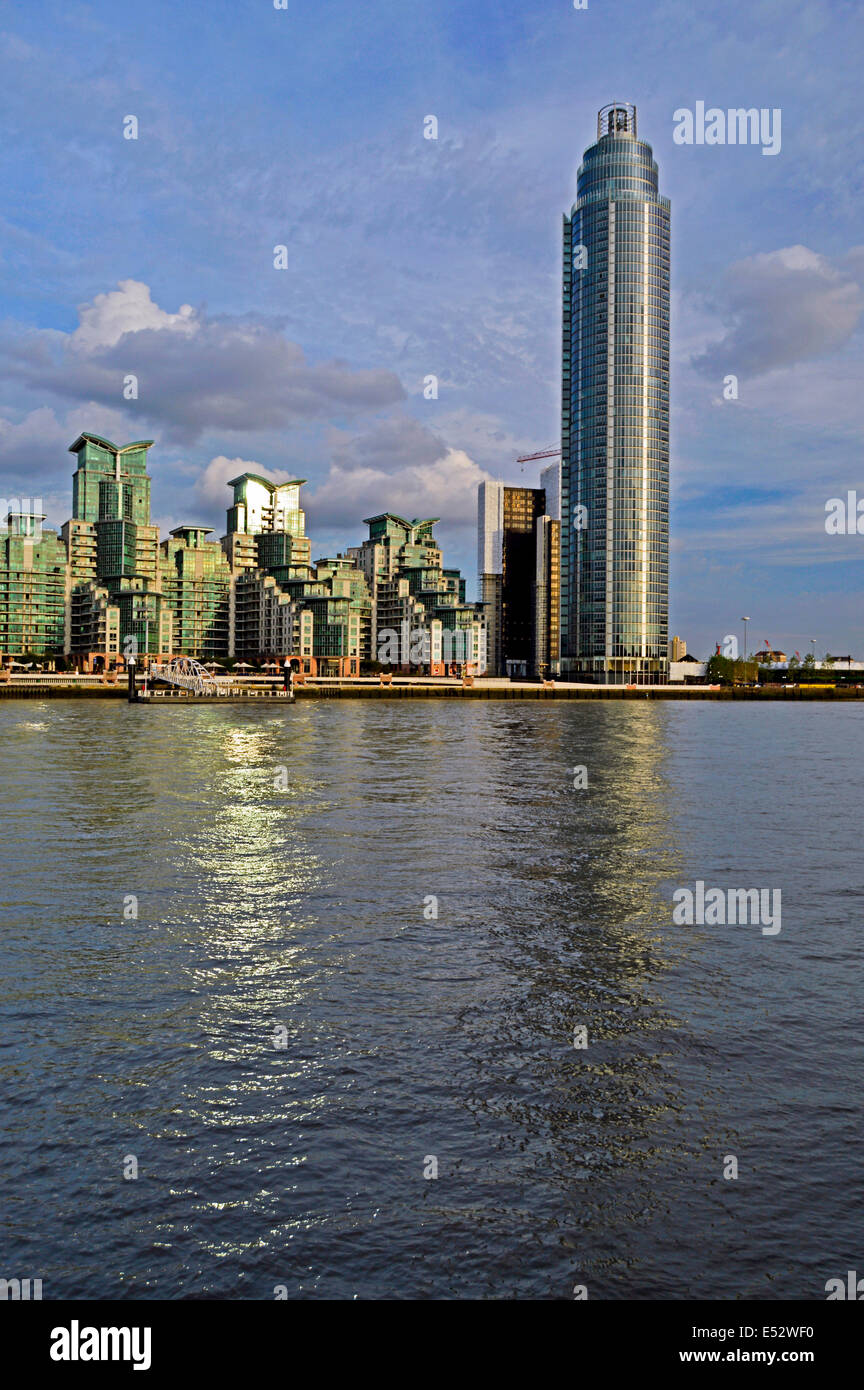 The St. George Wharf Tower (Vauxhall Tower) part of the St George Wharf ...