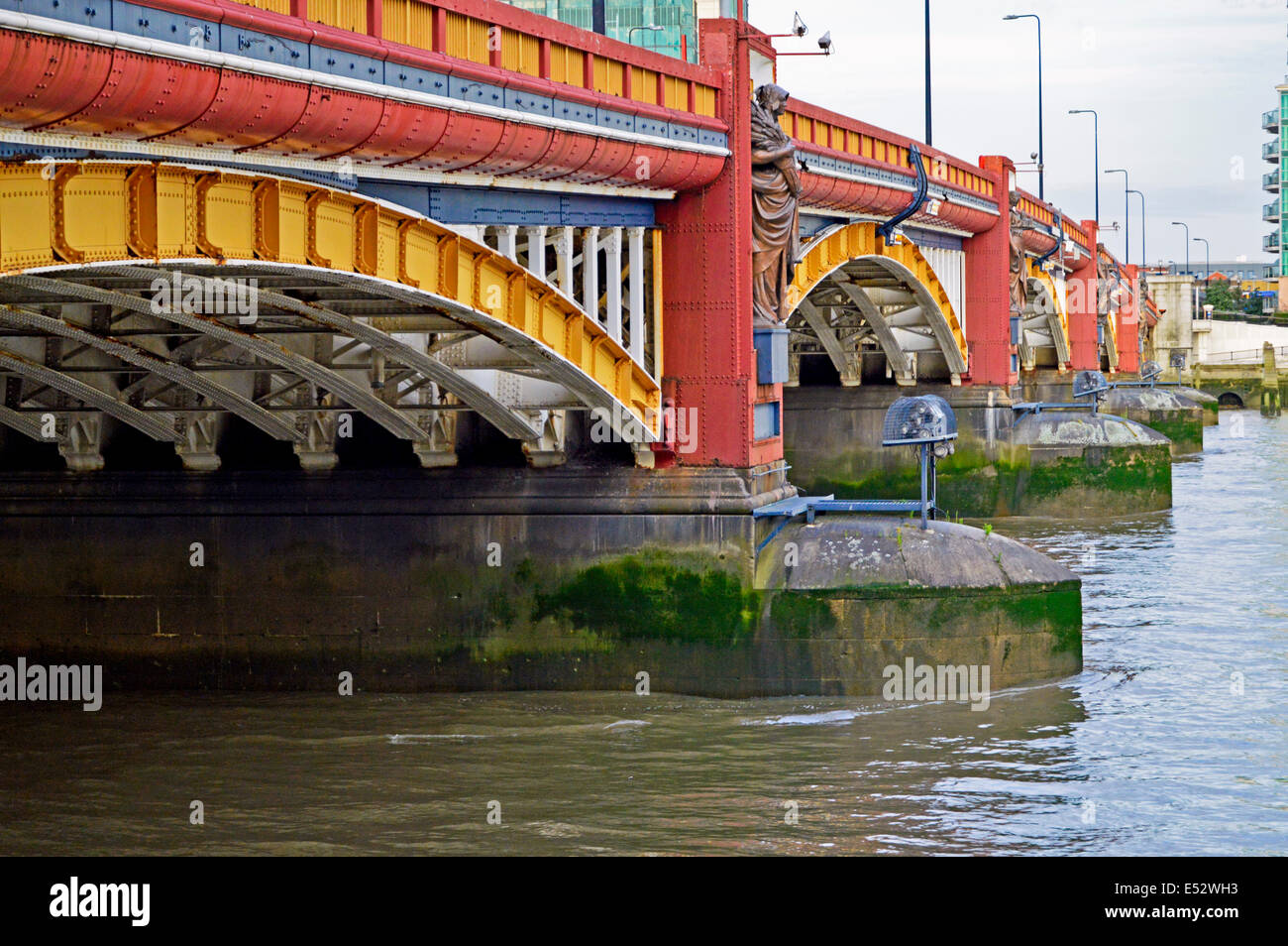Vauxhall Bridge Stock Photos & Vauxhall Bridge Stock Images - Alamy