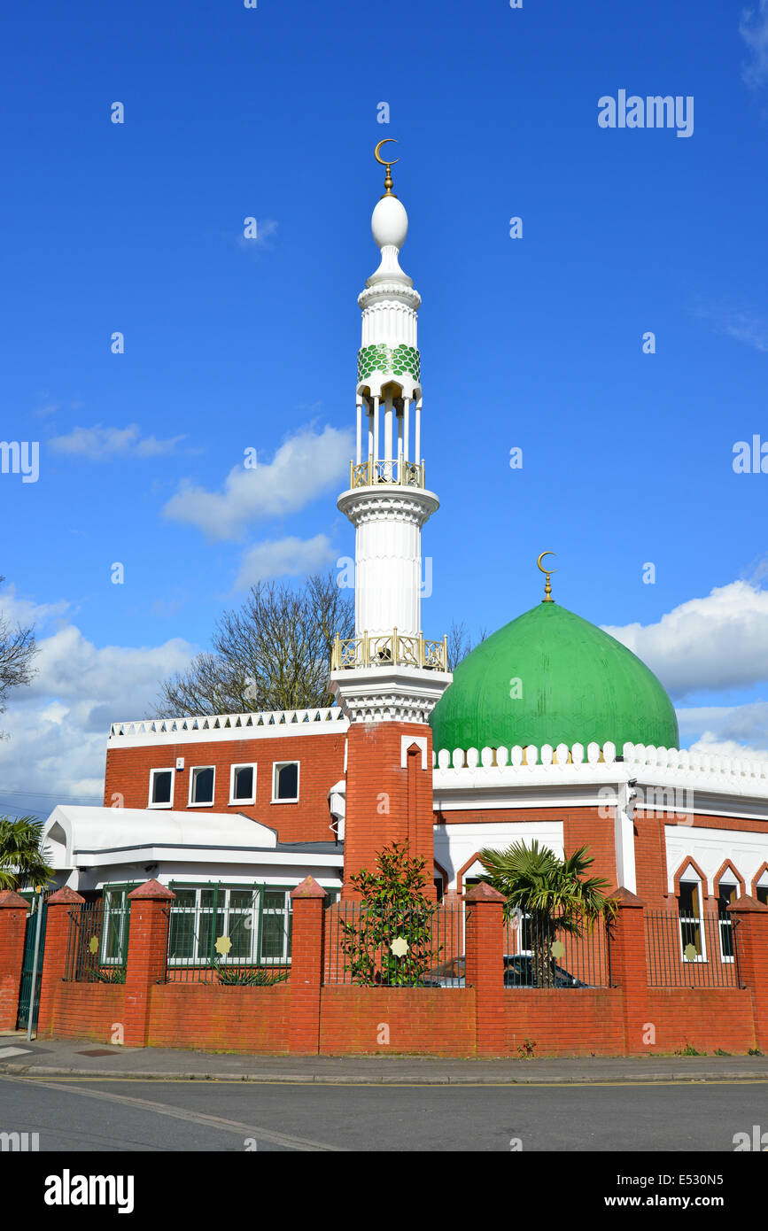 Maidenhead Mosque, Holmanleaze, Maidenhead, Royal Borough of Windsor ...