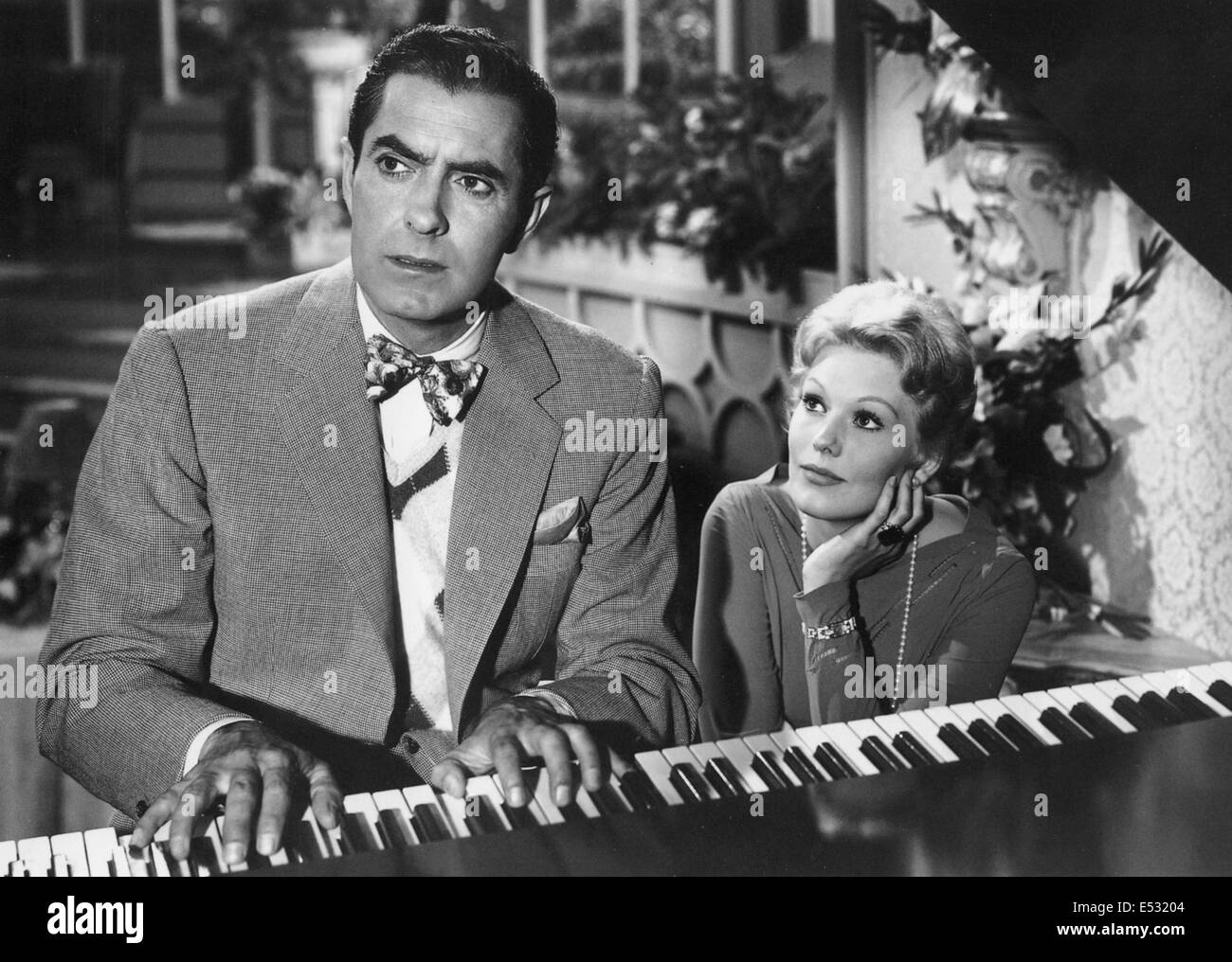 Kim novak 1956 High Resolution Stock Photography and Images - Alamy