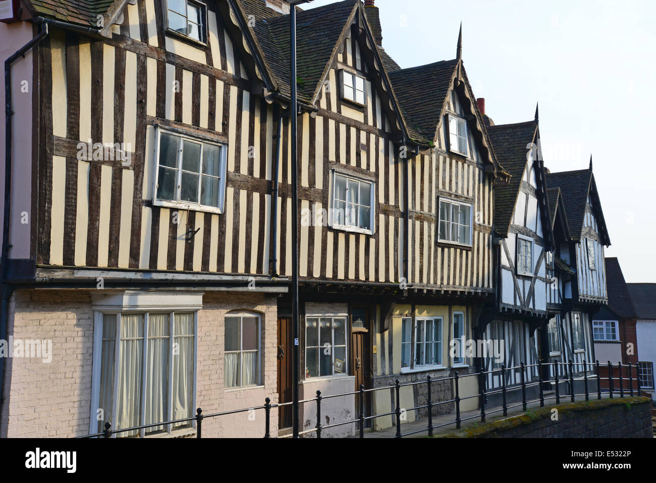 Warwick town centre buildings hi-res stock photography and images - Alamy