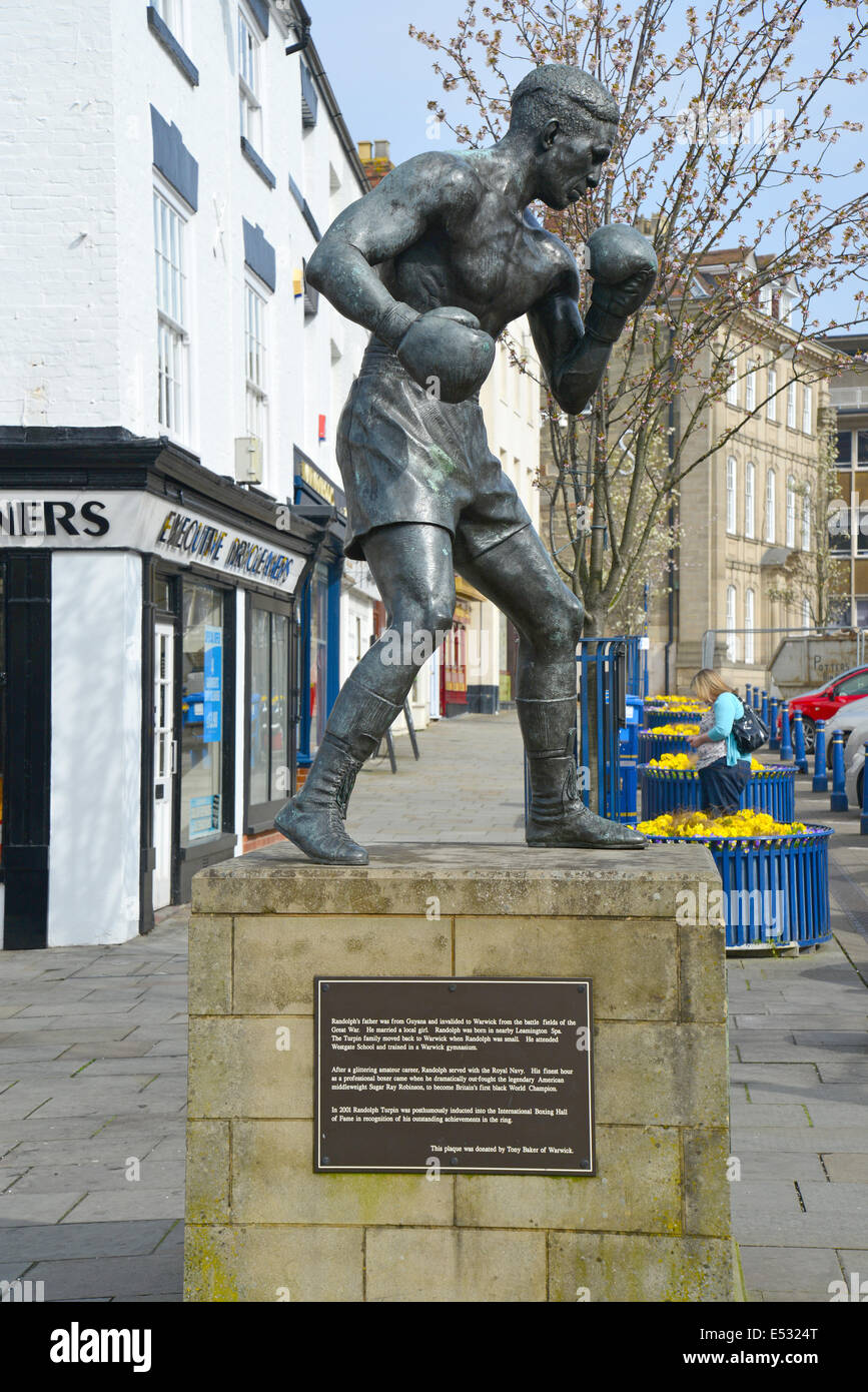 Statue warwick boxer hi-res stock photography and images - Alamy