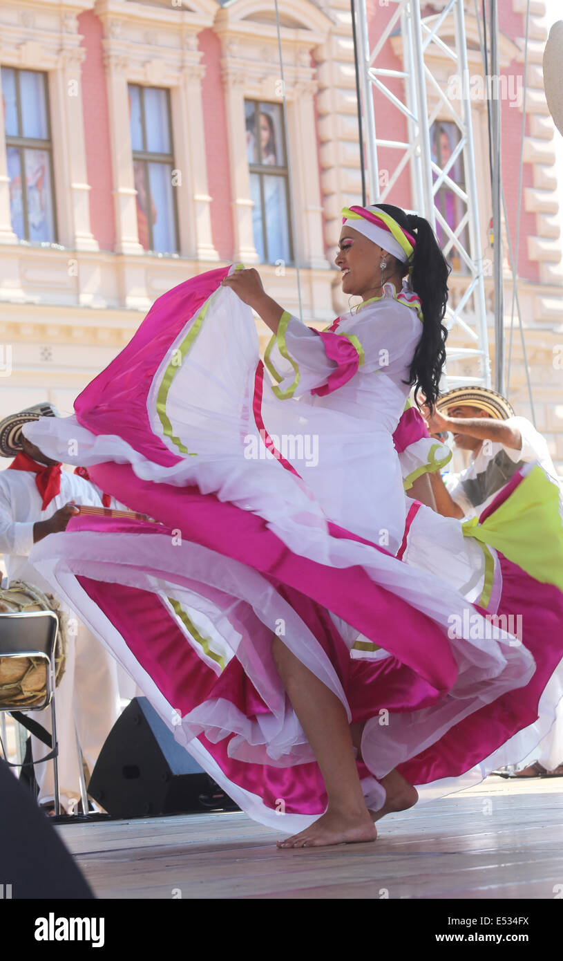 Folk groups Colombia Folklore Foundation from Santiago de Cali, during ...