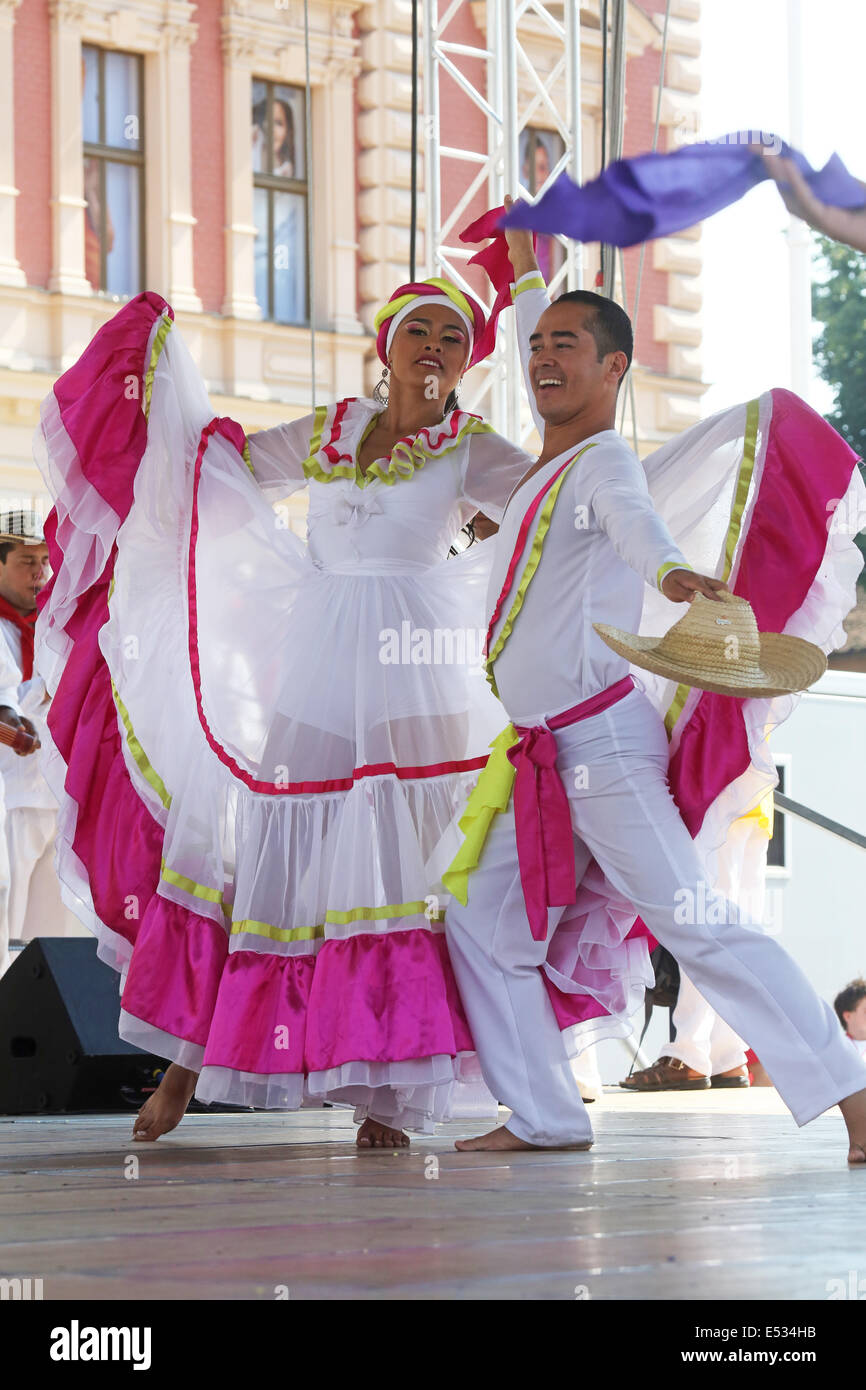 Folk groups Colombia Folklore Foundation from Santiago de Cali, during ...